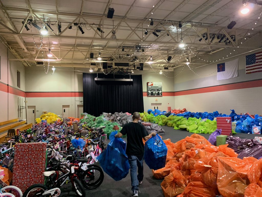GKLG Participates in the HYLF Adopt-an-Angel Program